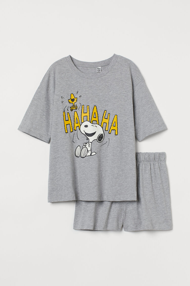 Pyjama T-shirt and shorts