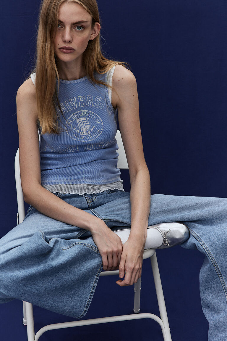 ซื้อ เสื้อกล้ามผ้าถักลาย สีฟ้า ออนไลน์ สำหรับผู้หญิง | H&M Thailand