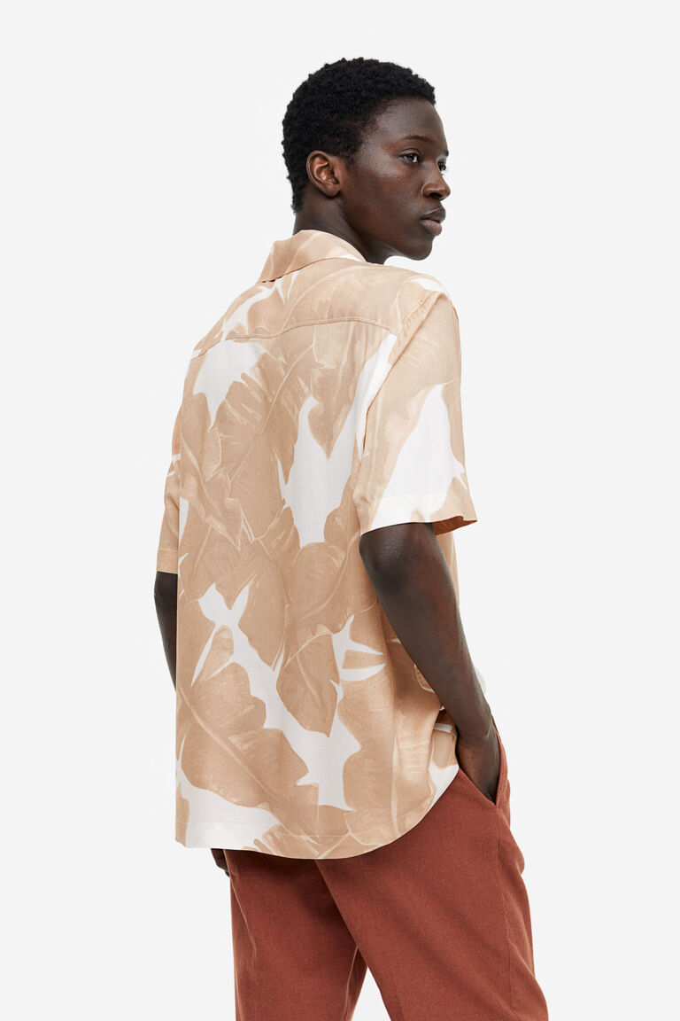 Patterned resort shirt