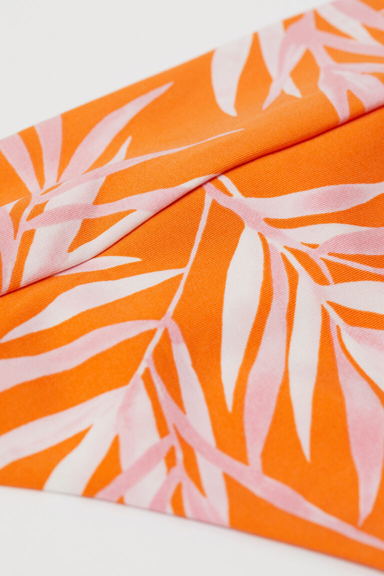 Cheeky bikini bottoms