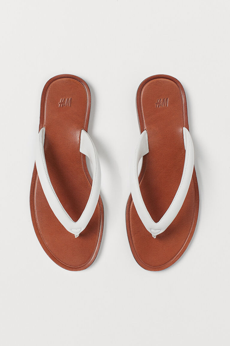 Leather flip-flops