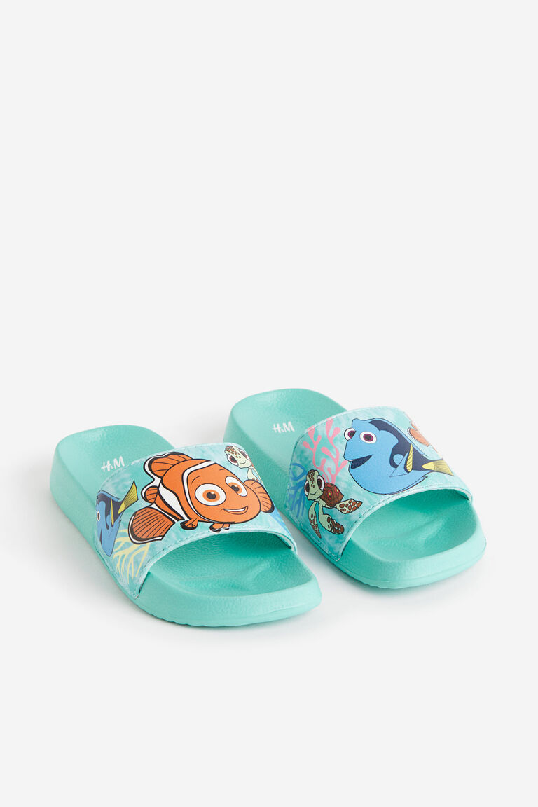 Printed pool shoes