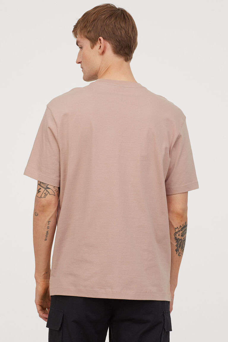 Chest-pocket T-shirt