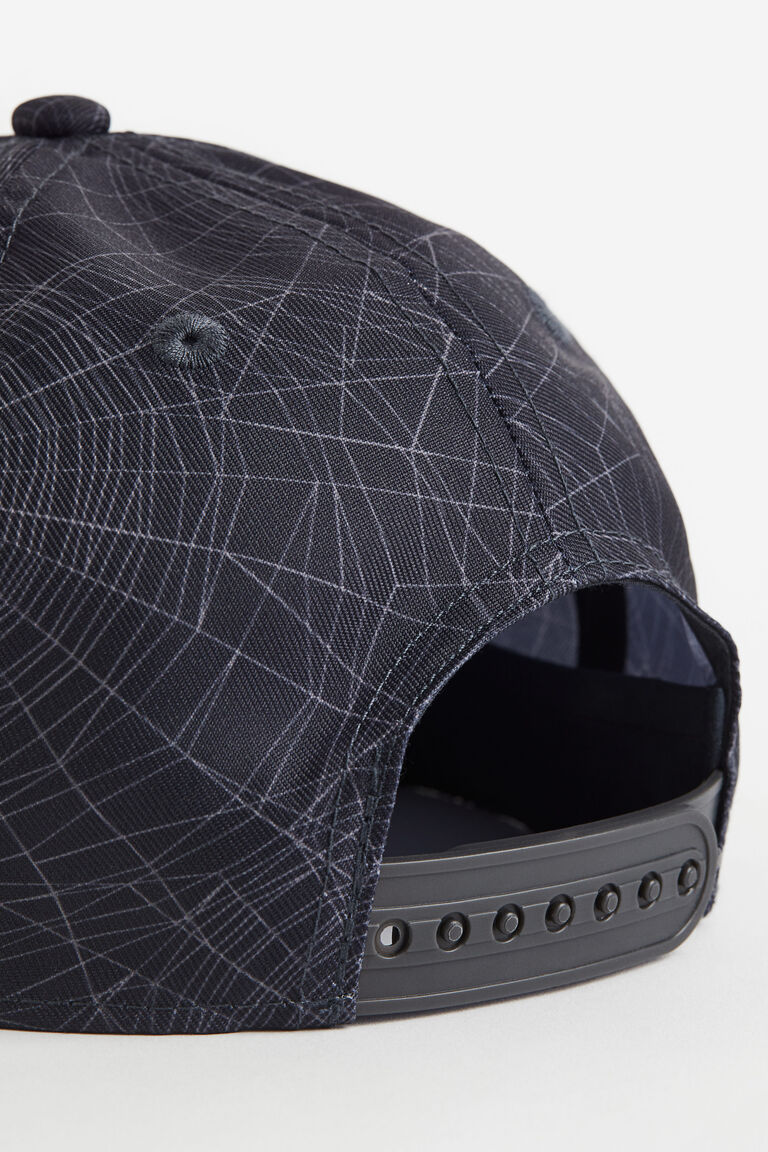 Motif-detail cap