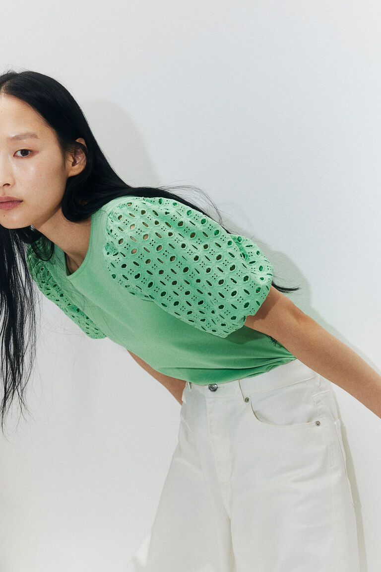 ซื้อ เสื้อแขนพอง สี ออนไลน์ สำหรับผู้หญิง | H&M Thailand