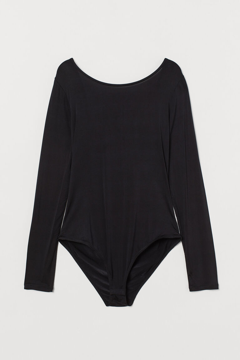 Body with a draped back