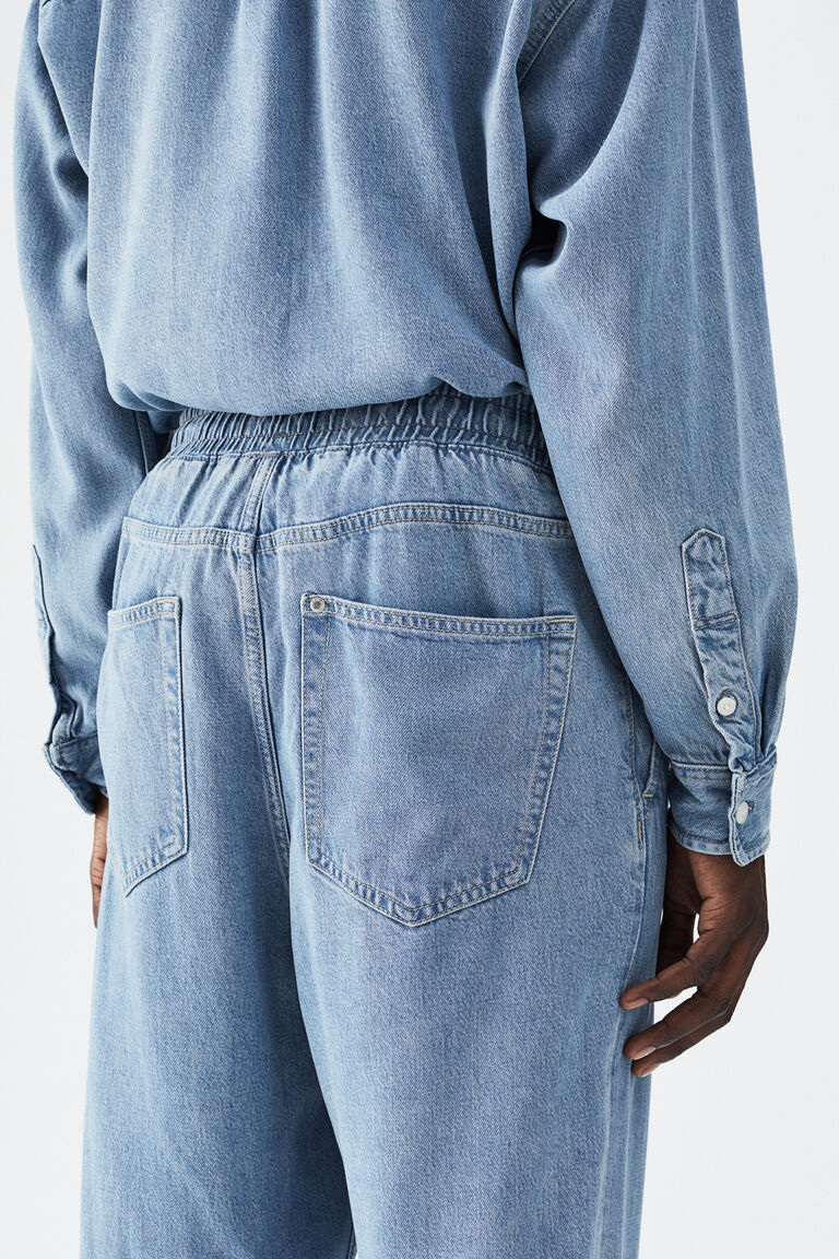 Loose Pull-On Jeans