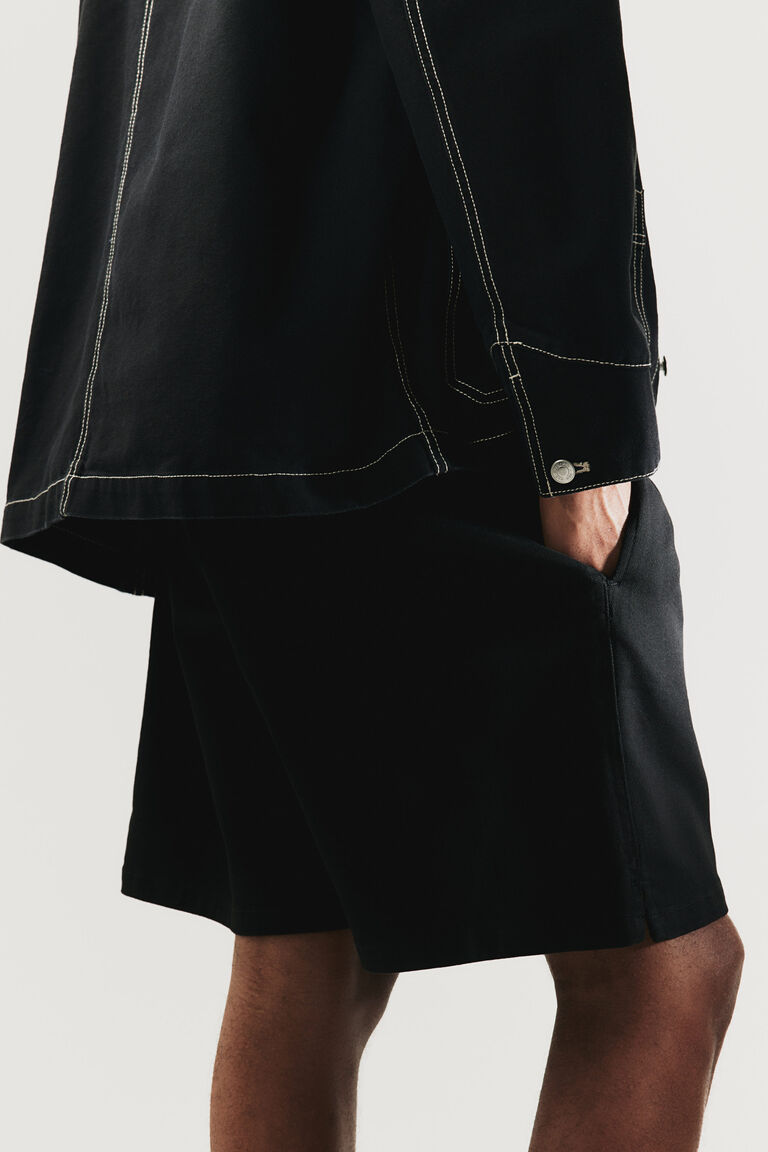 Relaxed Fit Twill shorts