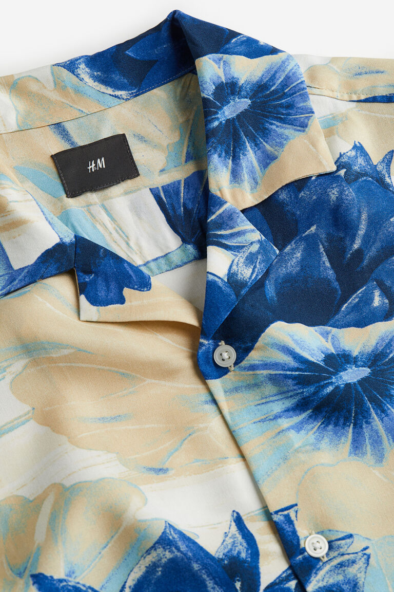 Patterned resort shirt