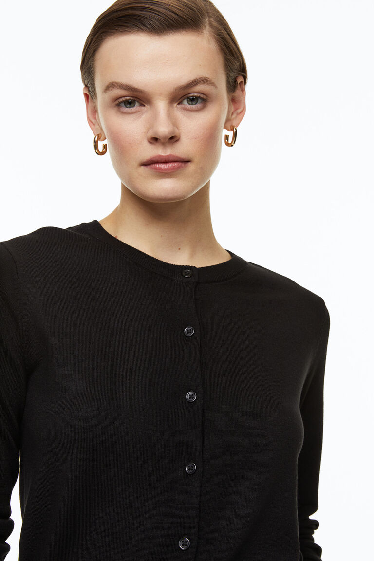 Fine-knit cardigan