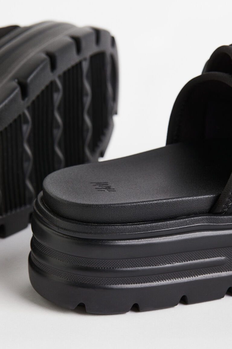 Sporty platform slides