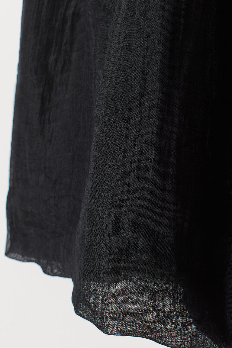 Shorts with smocking