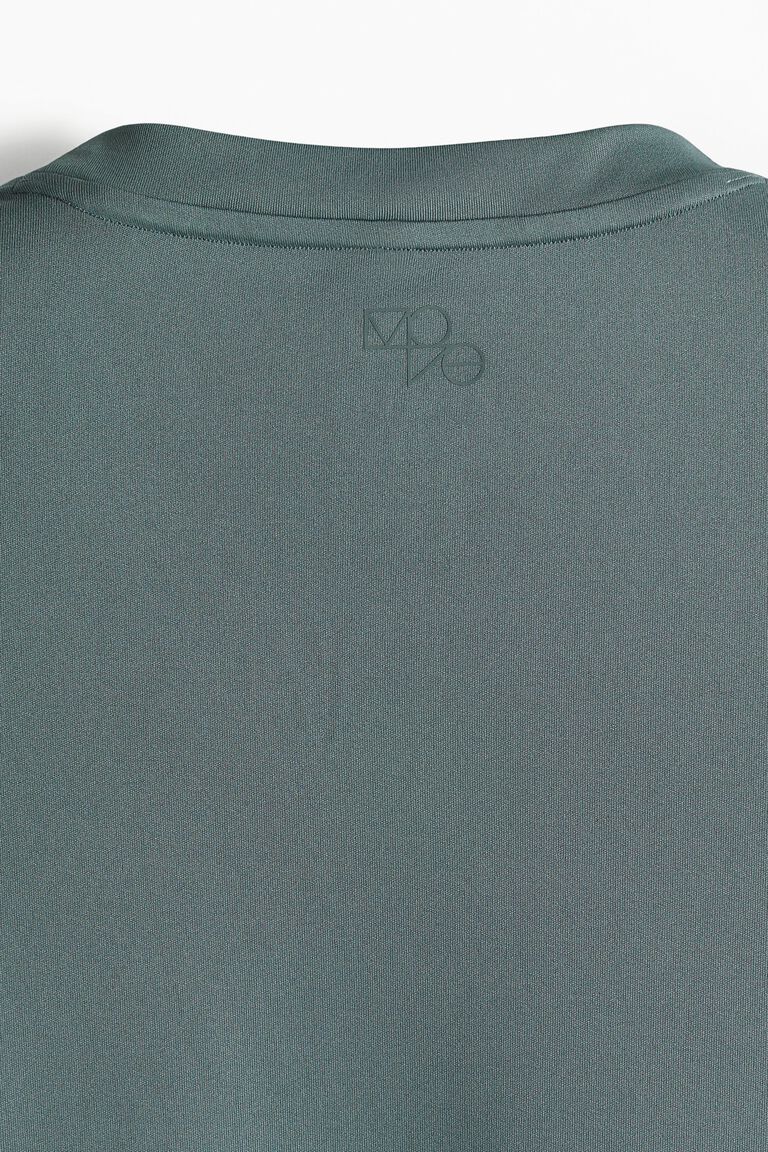 ซื้อ เสื้อกล้ามกีฬาผ้า DryMove™ ออนไลน์ สำหรับผู้ชาย | H&M Thailand