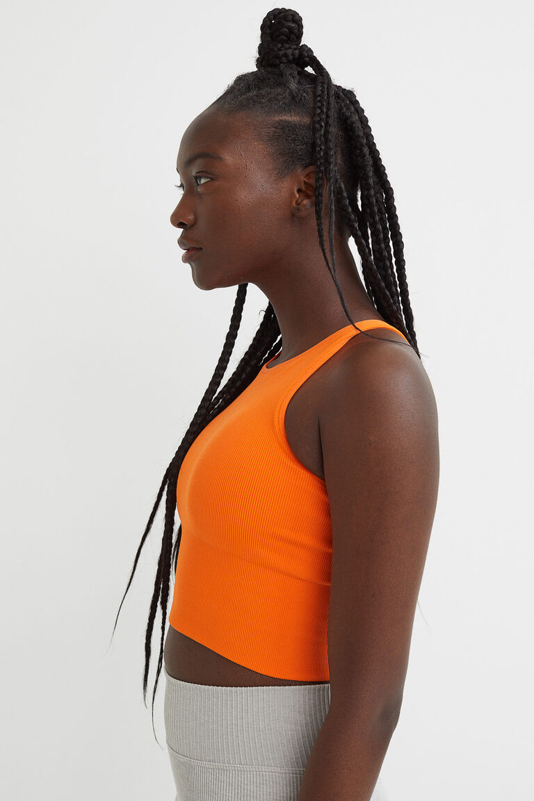 Seamless sports bralette