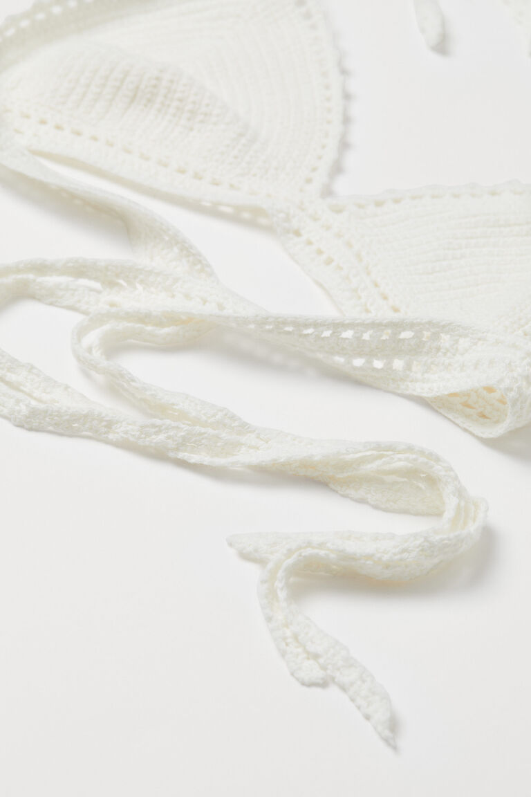 Knitted triangle bra