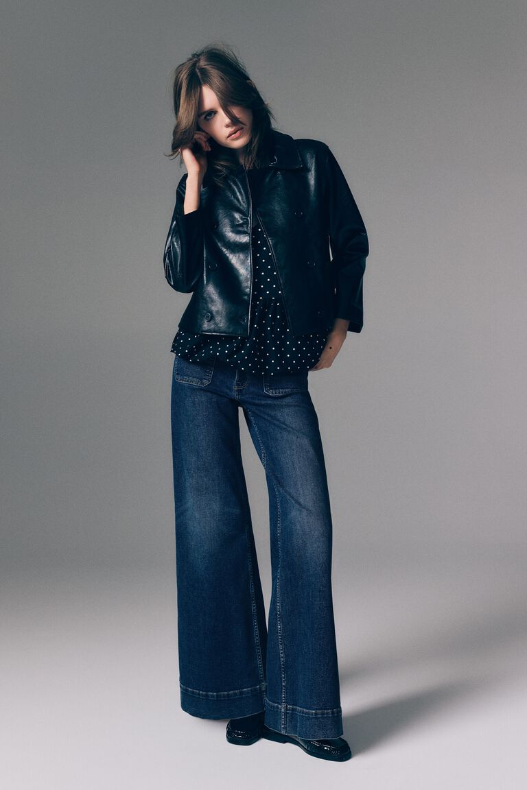 กางเกงยีนส์เอวสูงทรงกว้าง