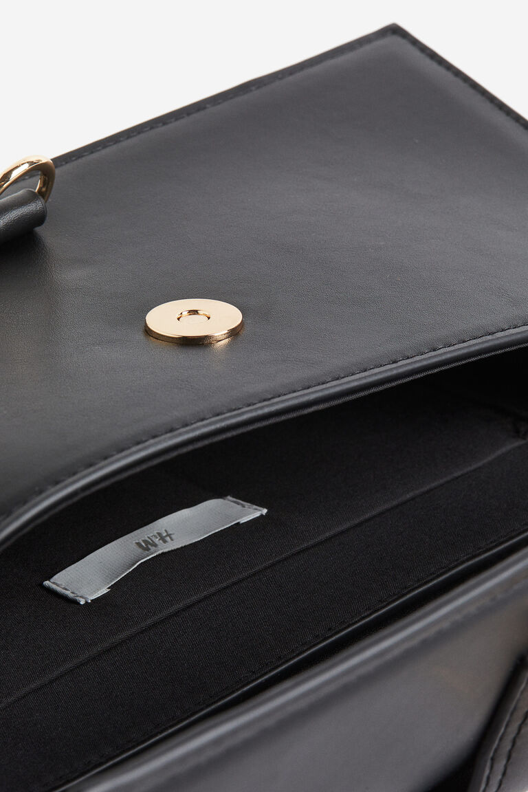 Small shoulder bag