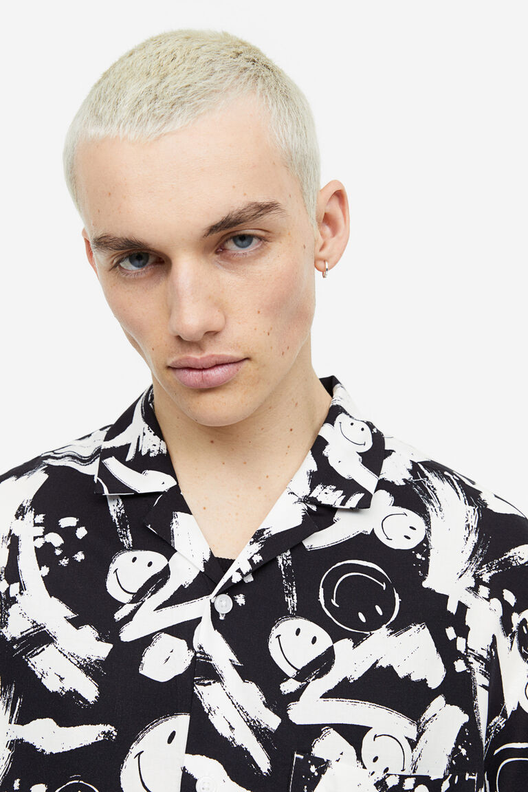 Relaxed Fit Patterned resort shirt