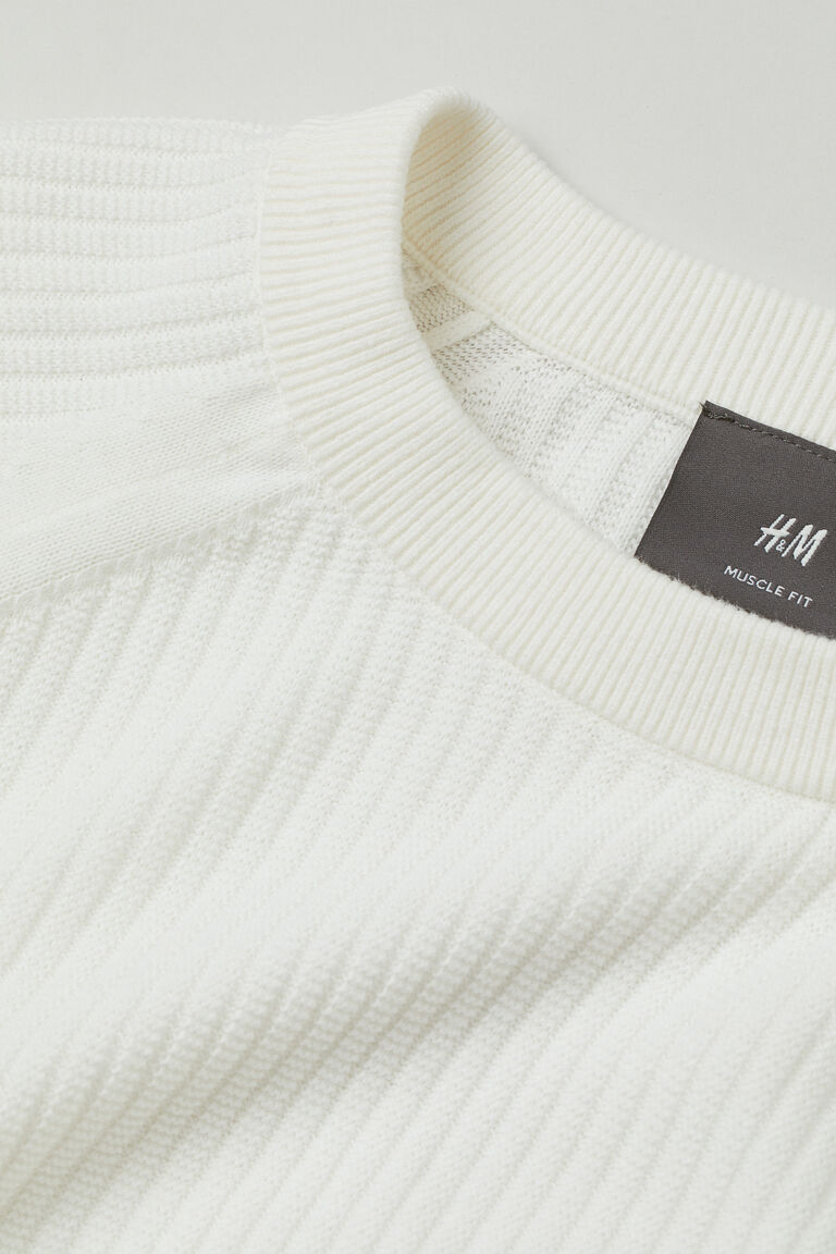 Knitted jumper Muscle Fit