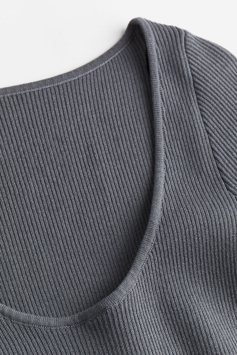 Rib-knit bodycon dress