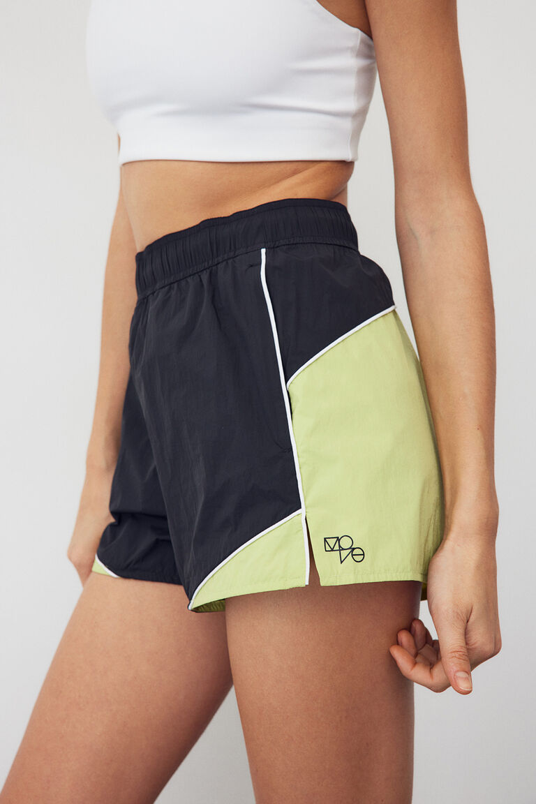 DryMove™ Running shorts