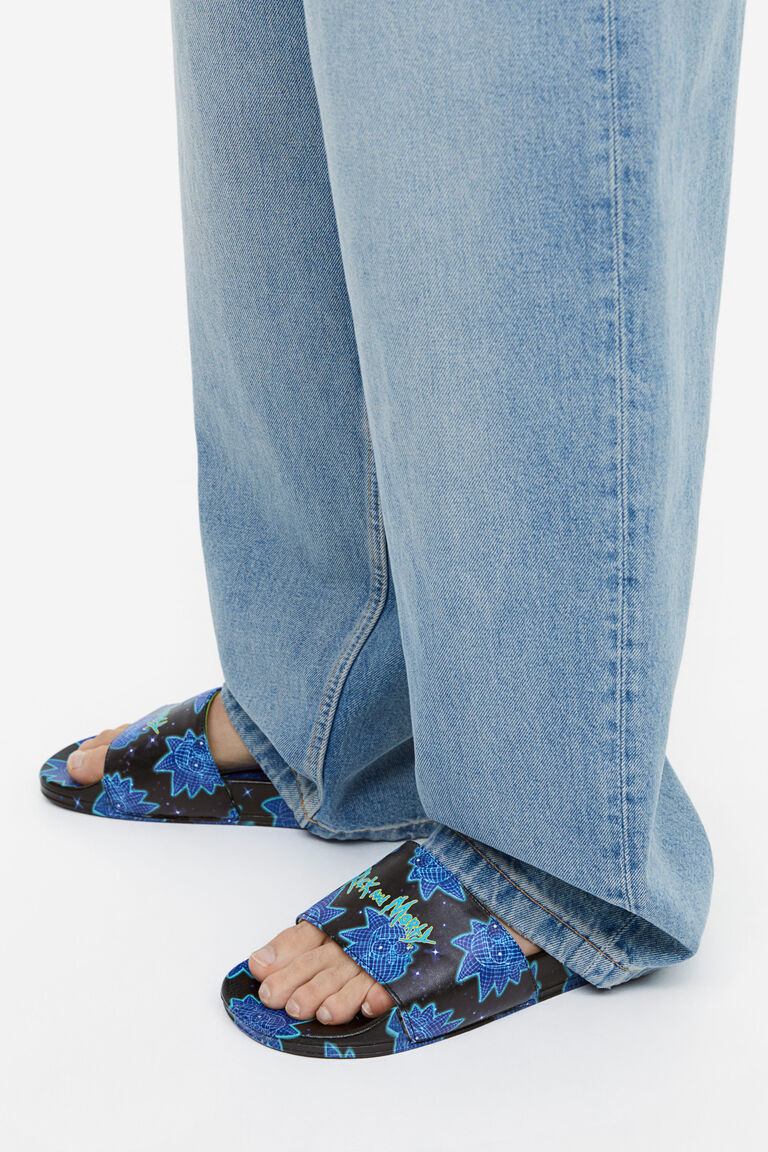 Printed pool sliders