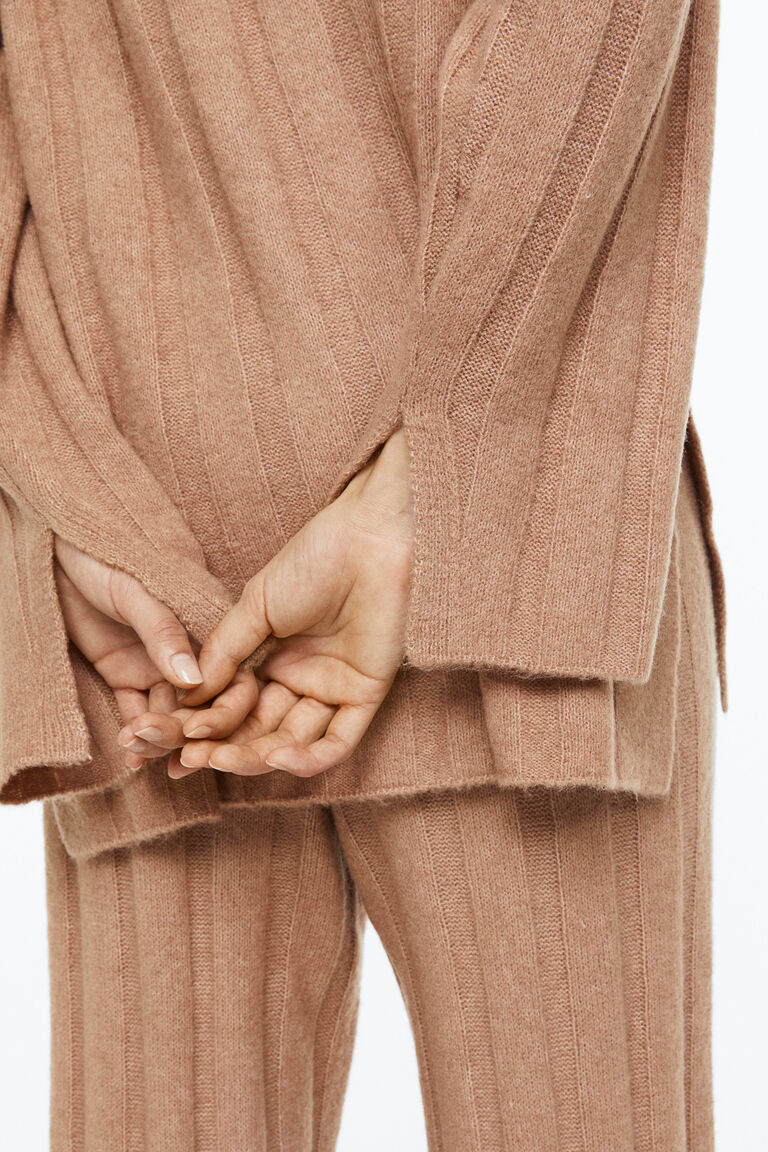 Oversized rib-knit jumper