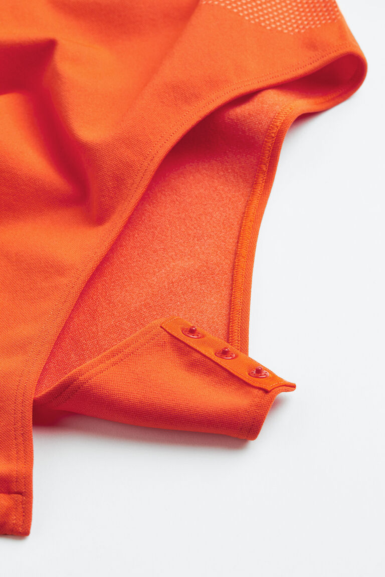 DryMove™ Seamless Sports body