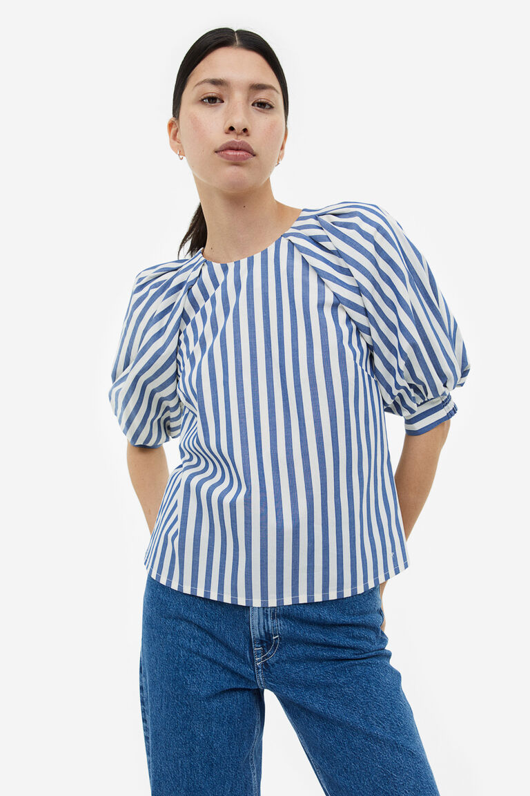 Balloon-sleeved blouse