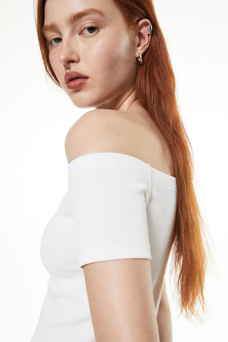 Ribbed off-the-shoulder top