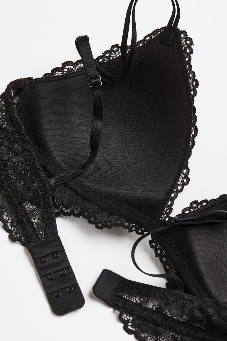 Padded underwired lace bra