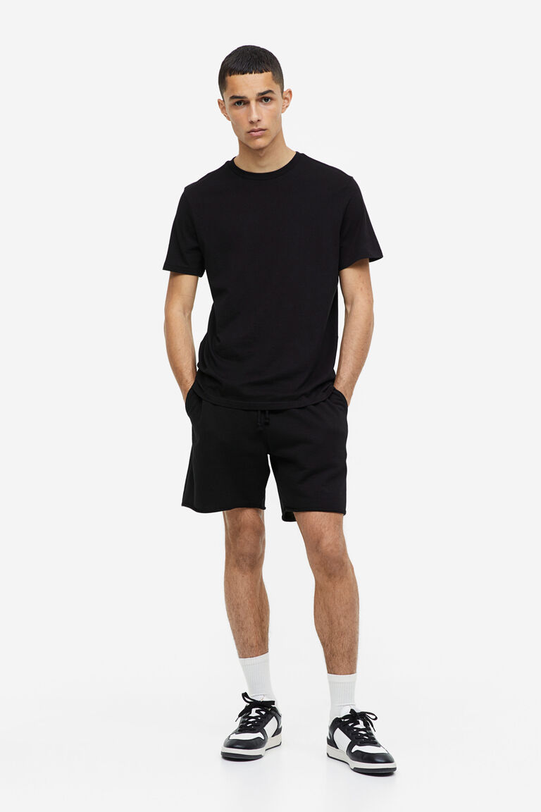 2-piece Regular Fit shorts and T-shirt set