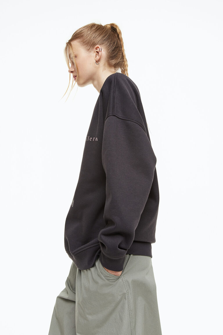 Oversized printed sweatshirt