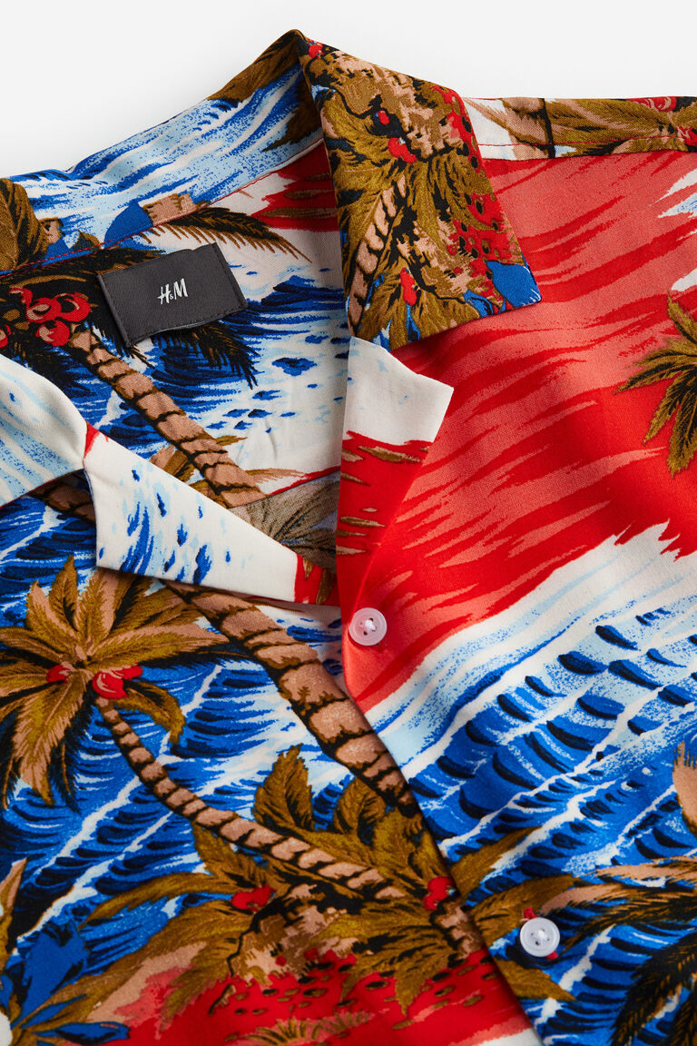 Patterned resort shirt