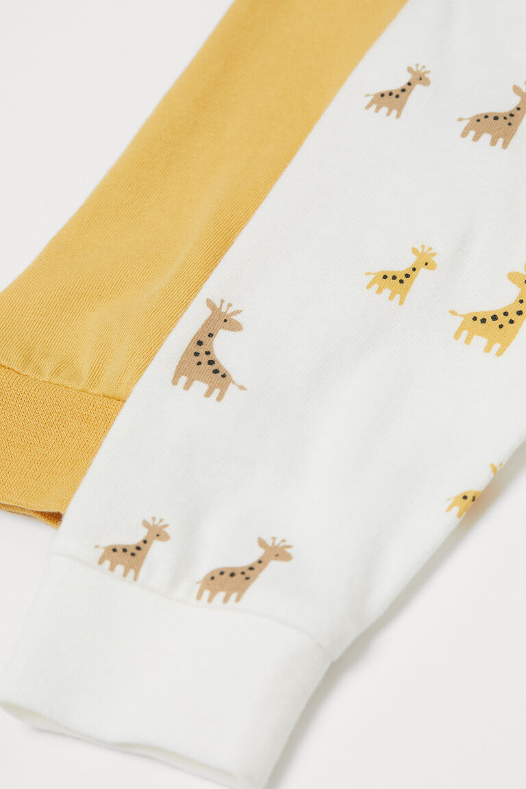 2-pack zip-up pyjamas