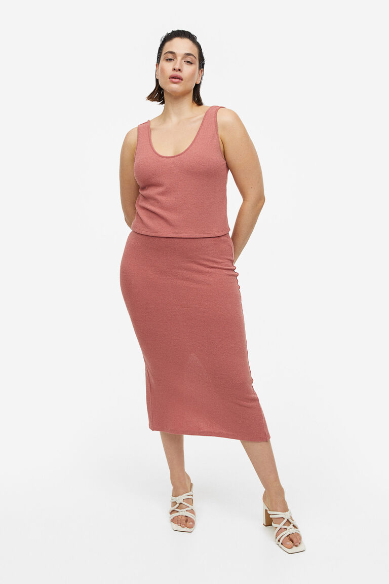 Slit-hem pencil skirt