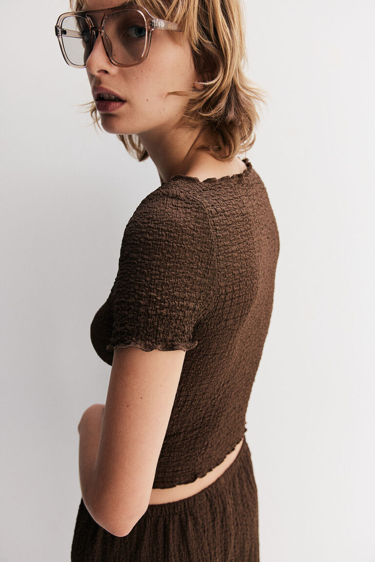 Overlock-detail textured T-shirt