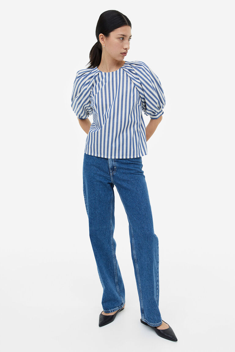 Balloon-sleeved blouse