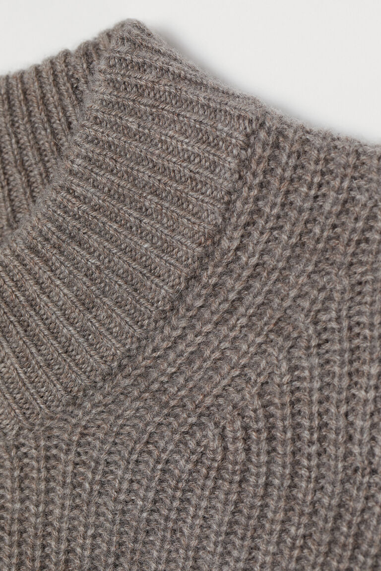 Cashmere-blend jumper