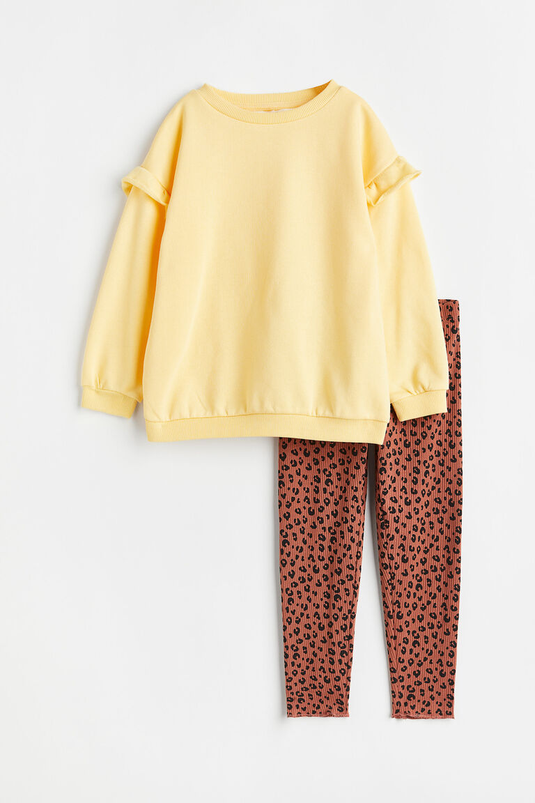 2-piece top and leggings set