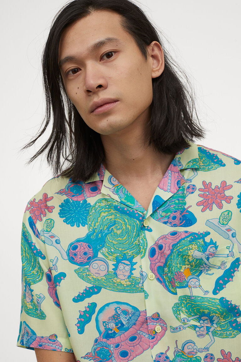 Patterned resort shirt