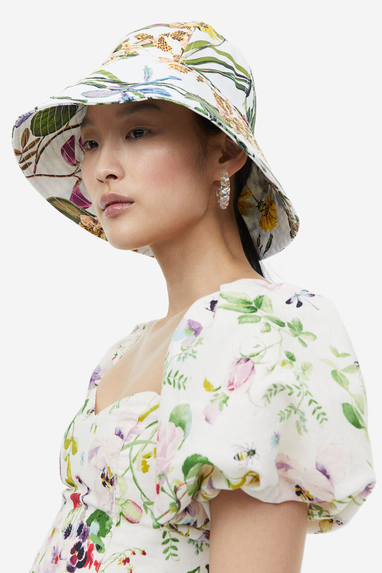 Patterned bucket hat