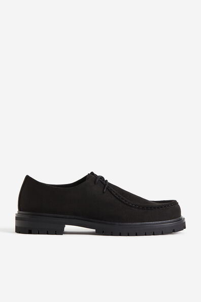 Moccasin-seam shoes