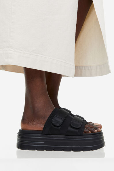 Sporty platform slides
