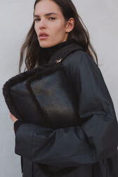 Fluffy-trim shoulder bag
