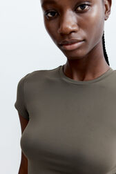 Fitted microfibre T-shirt