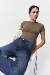 Fitted microfibre T-shirt