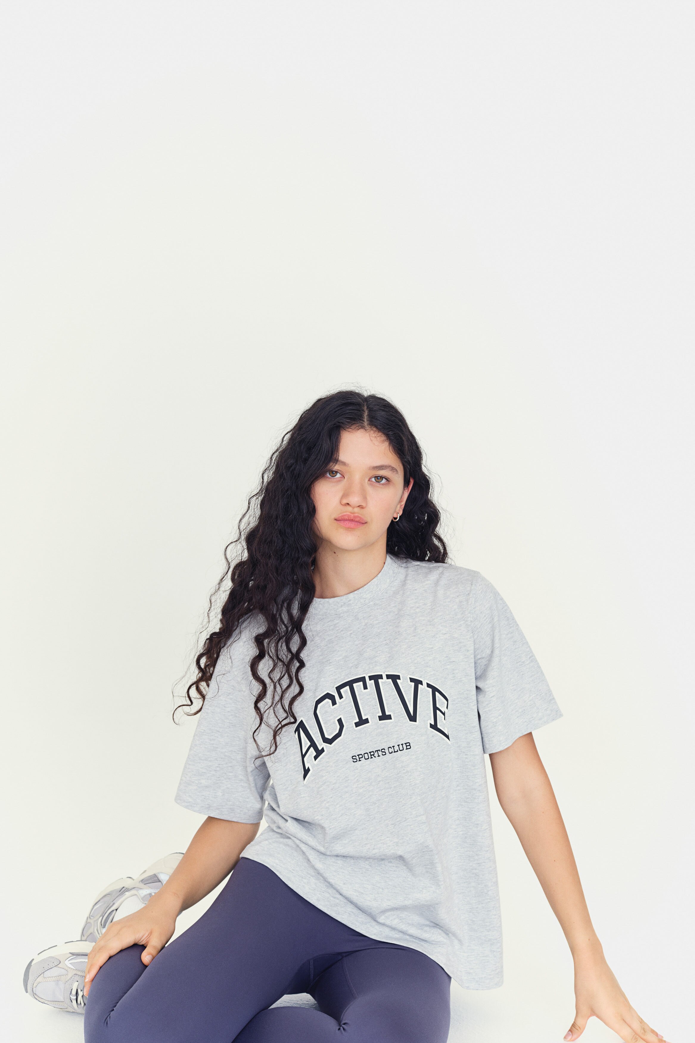 เสื้อกีฬาแบบสปอร์ตท็อปที่มี DryMove™ ซื้อชุดออกำลังกายผู้หญิง ออนไลน์ ...