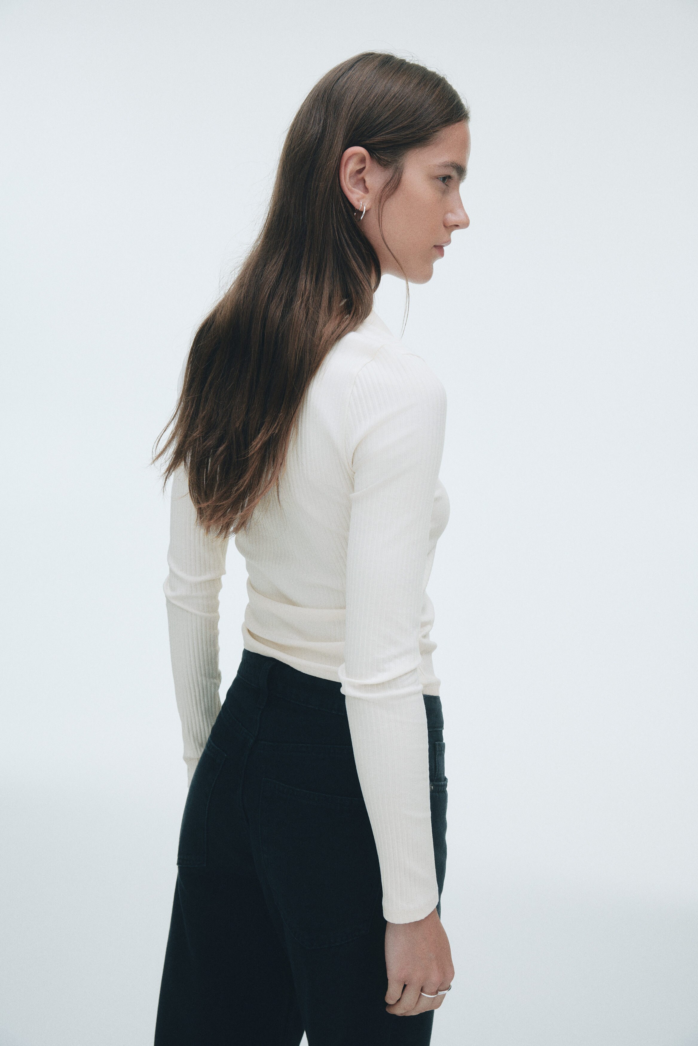 Ribbed collared top